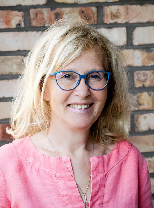 (INTERVJU) Romana Bider: »Cilj Vseposvojitve je reševati, kar je bilo v ...